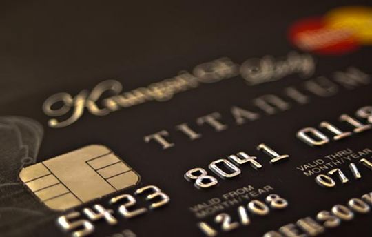 Credit card colour comparison: What’s the difference? - Canstar